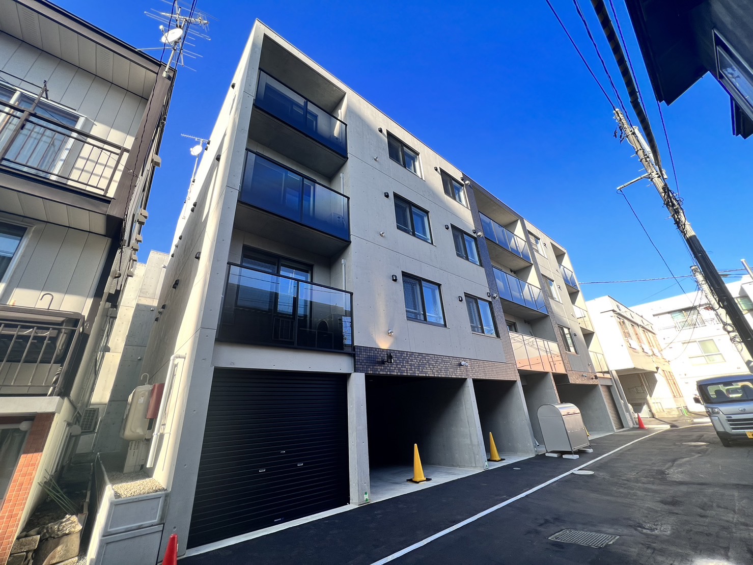 AMBITION NAKAJIMA PARK｜木目の温かみのある新築広々1LDK - 札幌の賃貸情報メディア イエッタ ietta - イエッタ