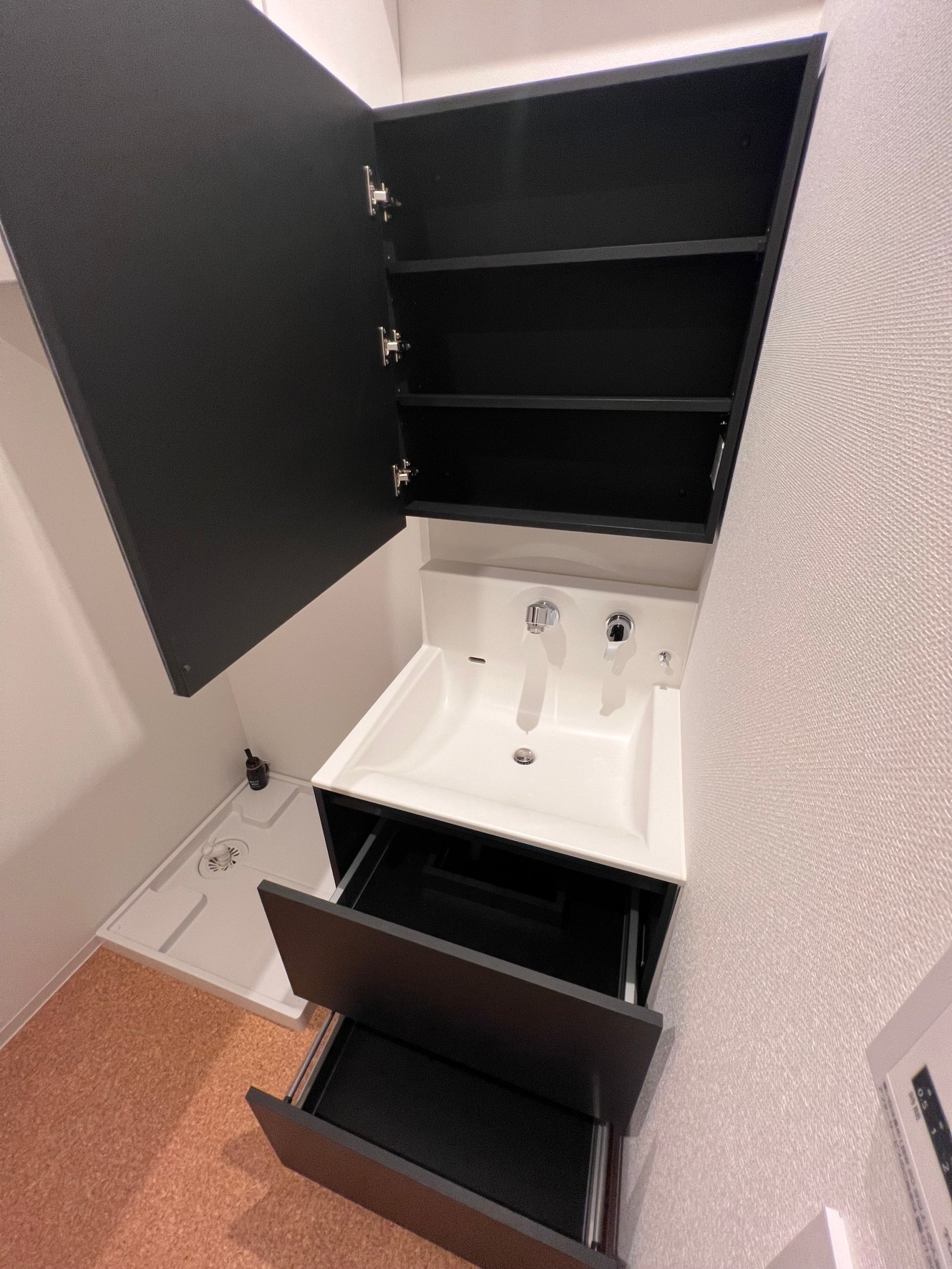 緑苑ビル｜1級建築士こだわりの札幌駅近フルリノベ物件 - 札幌の賃貸情報メディア イエッタ ietta - イエッタ